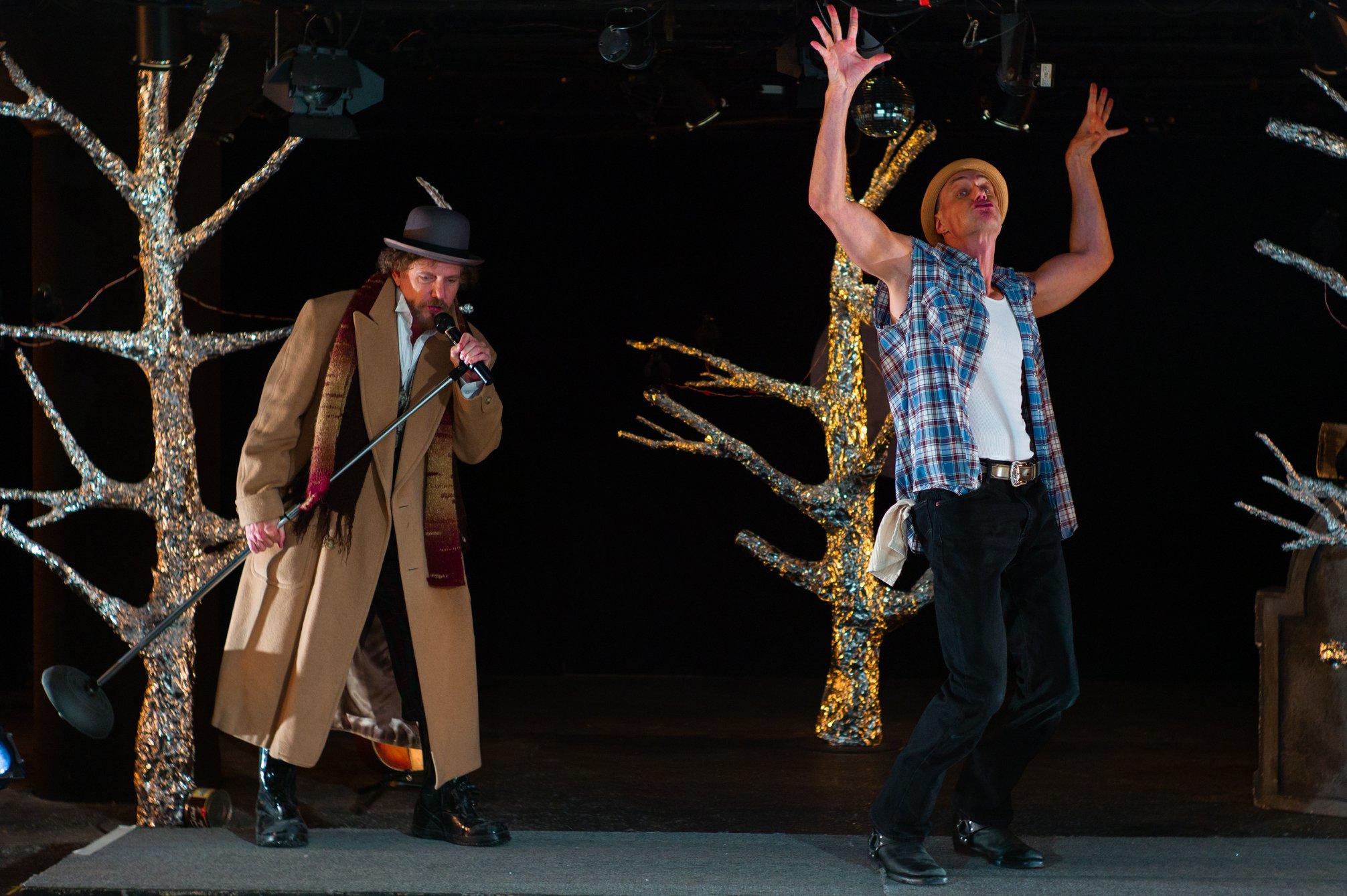 Last Chance to see Undermain’s Shakey Jakey + Alice – Sharp Critic ...